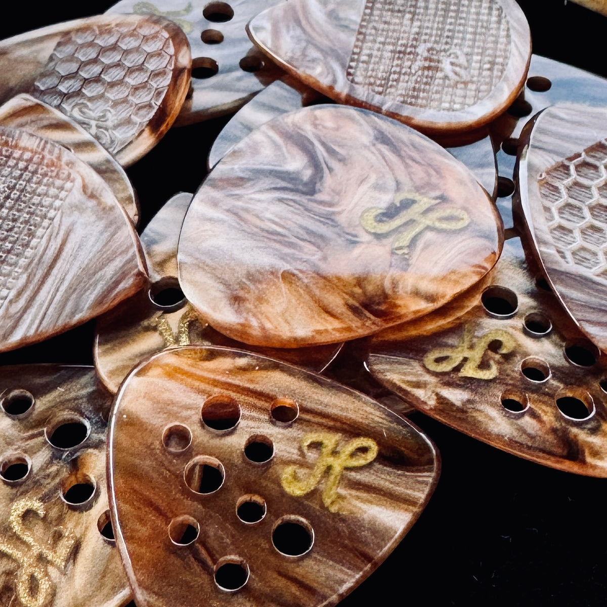 CAST ACRYLIC – Honey Picks